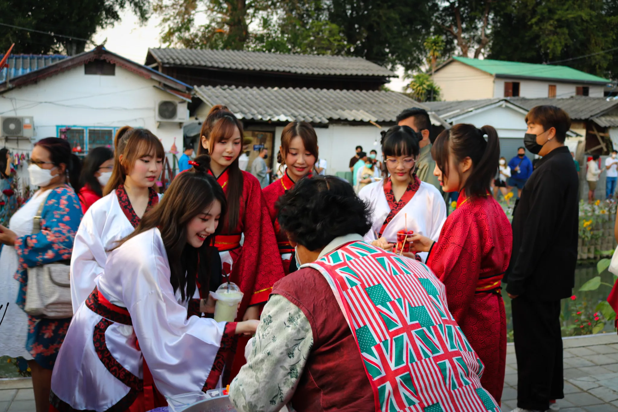 CGM48 Pop Up Live On Tour 6 จอมยุทธ์ท่องยุทธภพ ที่คลองแม่ข่า จ.เชียงใหม่ - Lanner