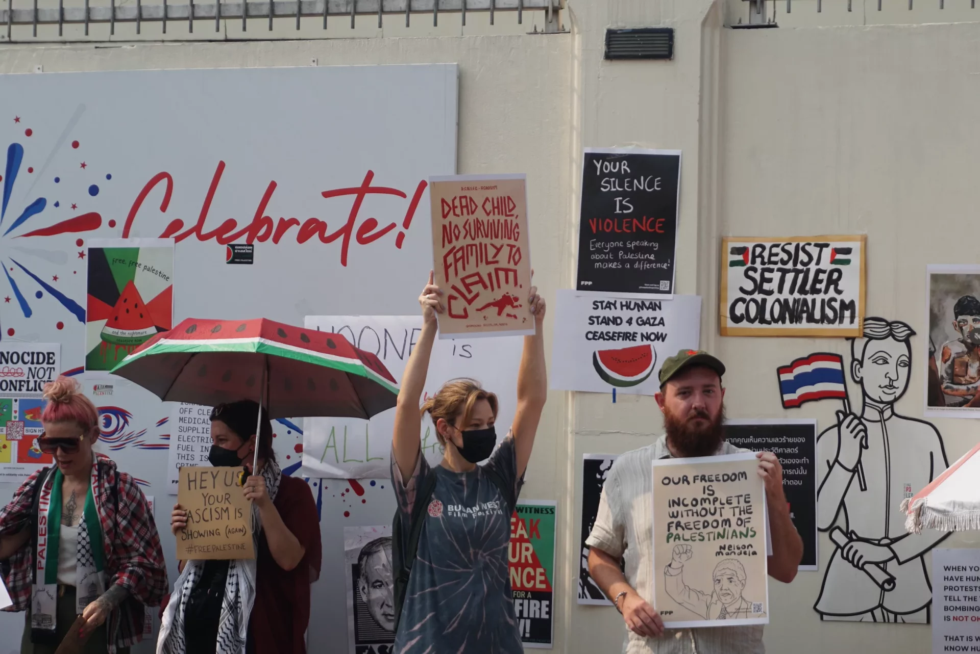 นัดแสดงออกหน้าสถานกงศุลสหรัฐฯ เชียงใหม่ ร้องหยุดสนับสนุนสงครามในปาเลสไตน์ - Lanner