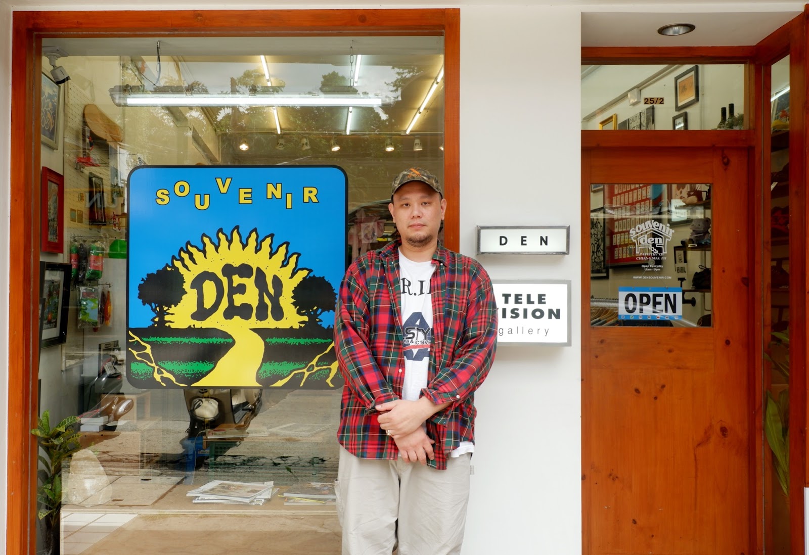 Lanner Joy Den Souvenir ร้านขาย Zine และของที่ระลึกซิ่ง ๆ กับการเป็น